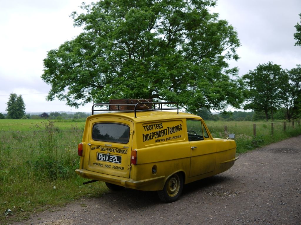 1973 Reliant Regal Supervan | Star Car Hire