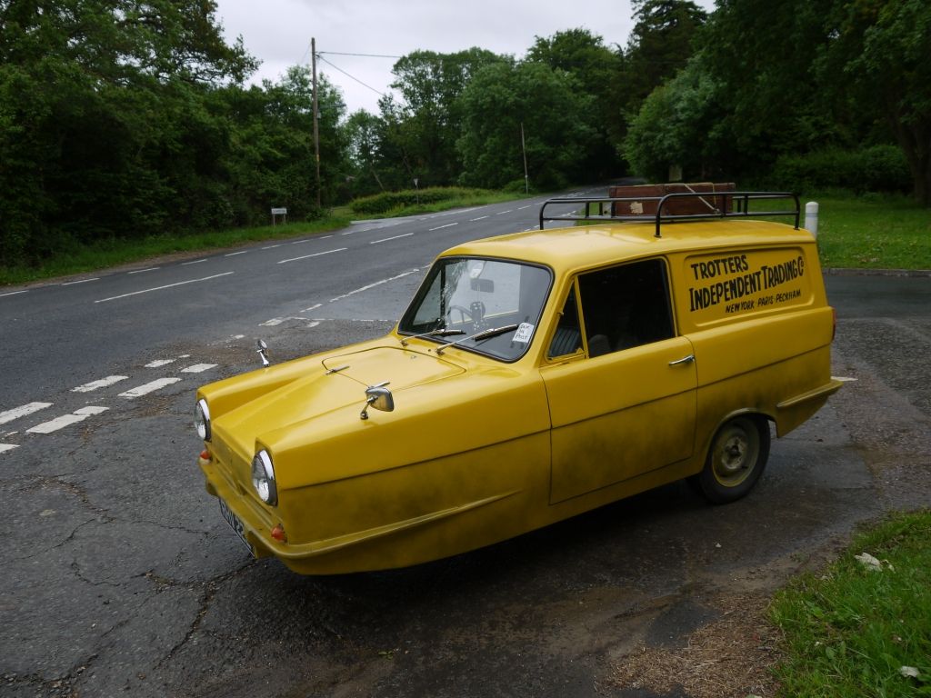 1973 Reliant Regal Supervan | Star Car Hire