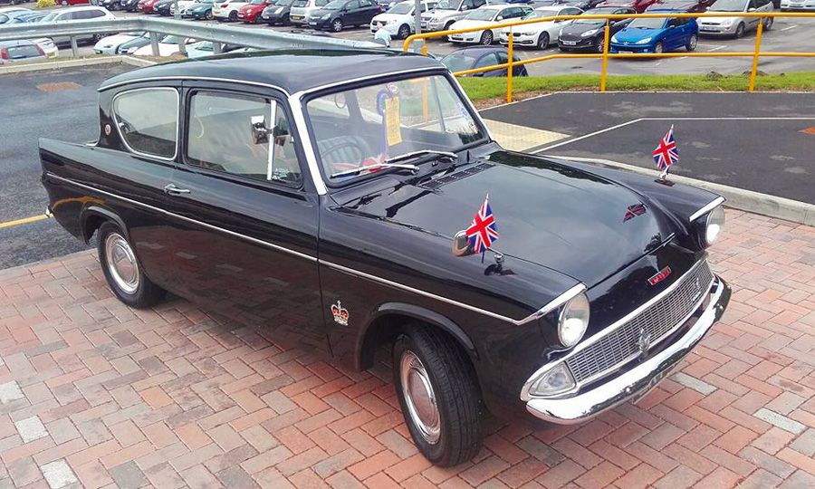 Ford Anglia Black