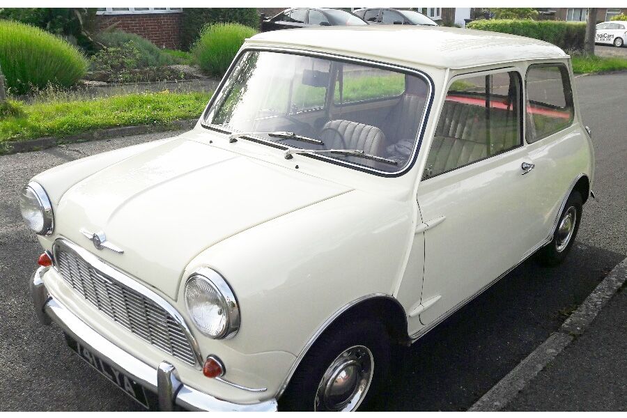 1961 Morris Mini | Star Car Hire