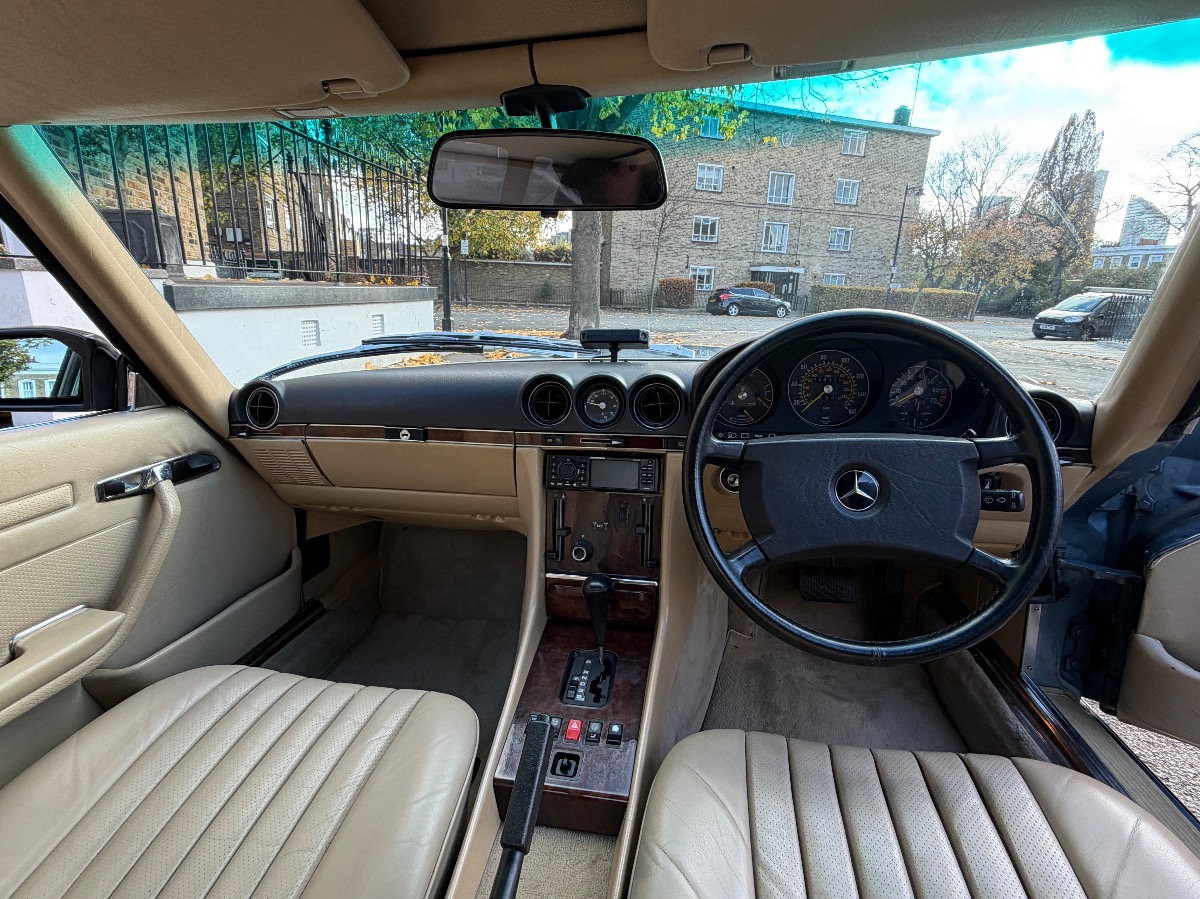 1987 Mercedes-Benz 500SL | Star Car Hire