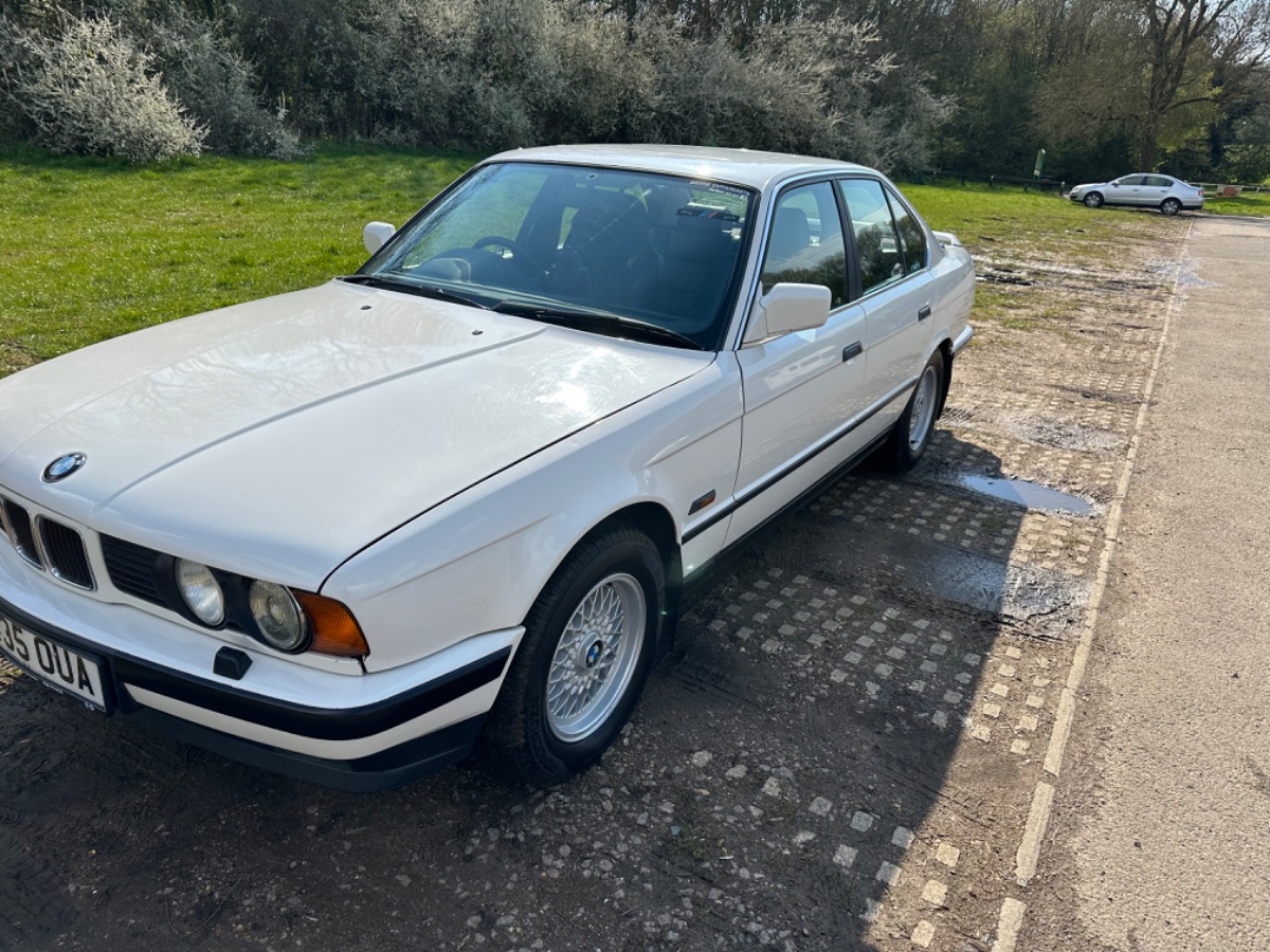 1990 BMW 5 Series | Star Car Hire